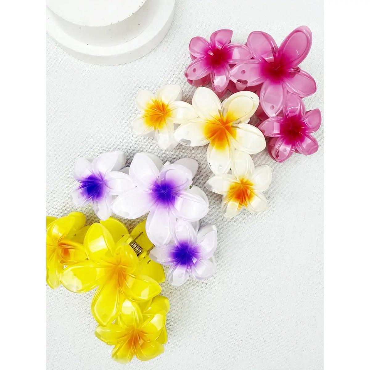 White Hawaiian Plumeria Flower Hair Clips – Heidi Boutique